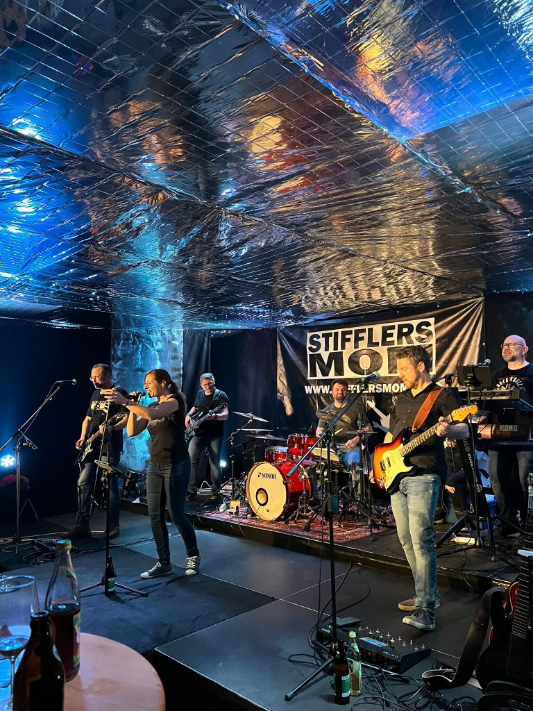Dezember 2022 - Wintersonnwendfeier mit Stifflers Mom - Workshop Orange ...